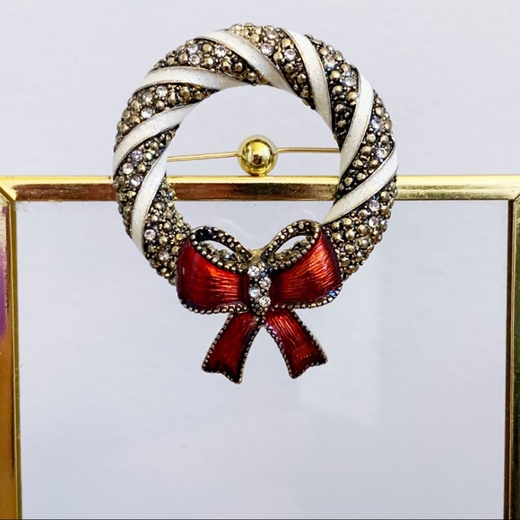 Vintage | Jewelry | Vtg Red White Enamel Rhinestone Wreath Brooch ...